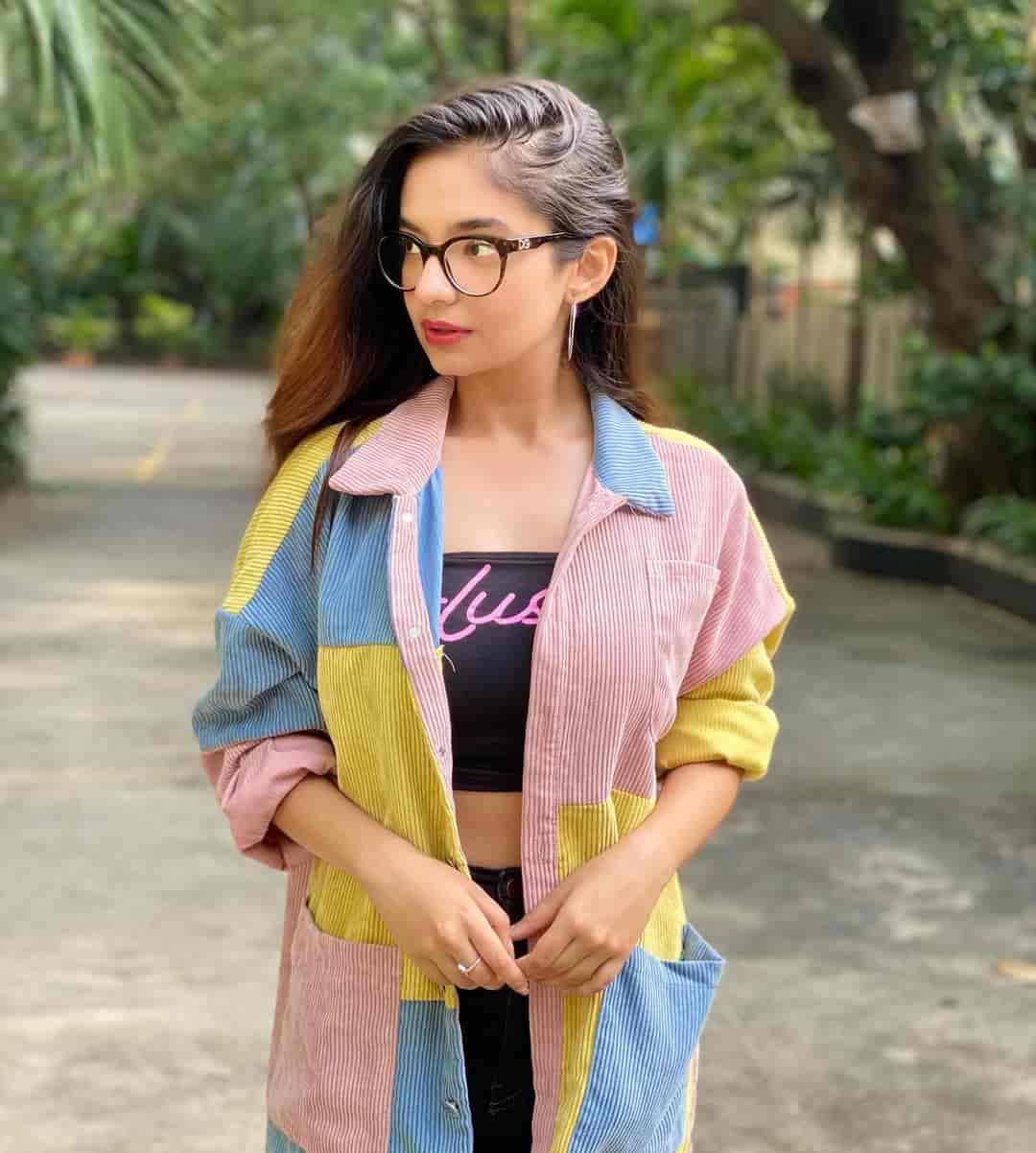 Anushka Sen Biography - Age, Height, Success Story, Movies, TV Shows ...