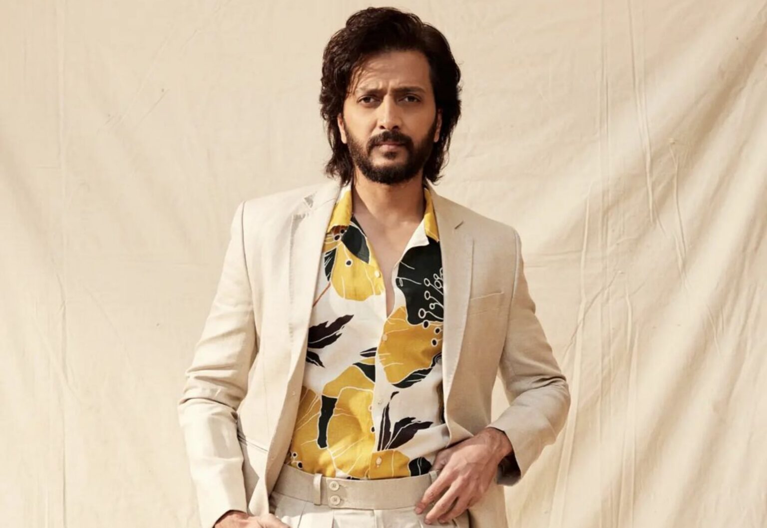 Riteish Deshmukh Biography - Age, Height, Wife, Education, Family, Life ...
