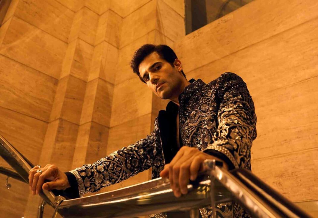 Karan Tacker Biography - Age, Height, Education, Life Story, Net Worth ...